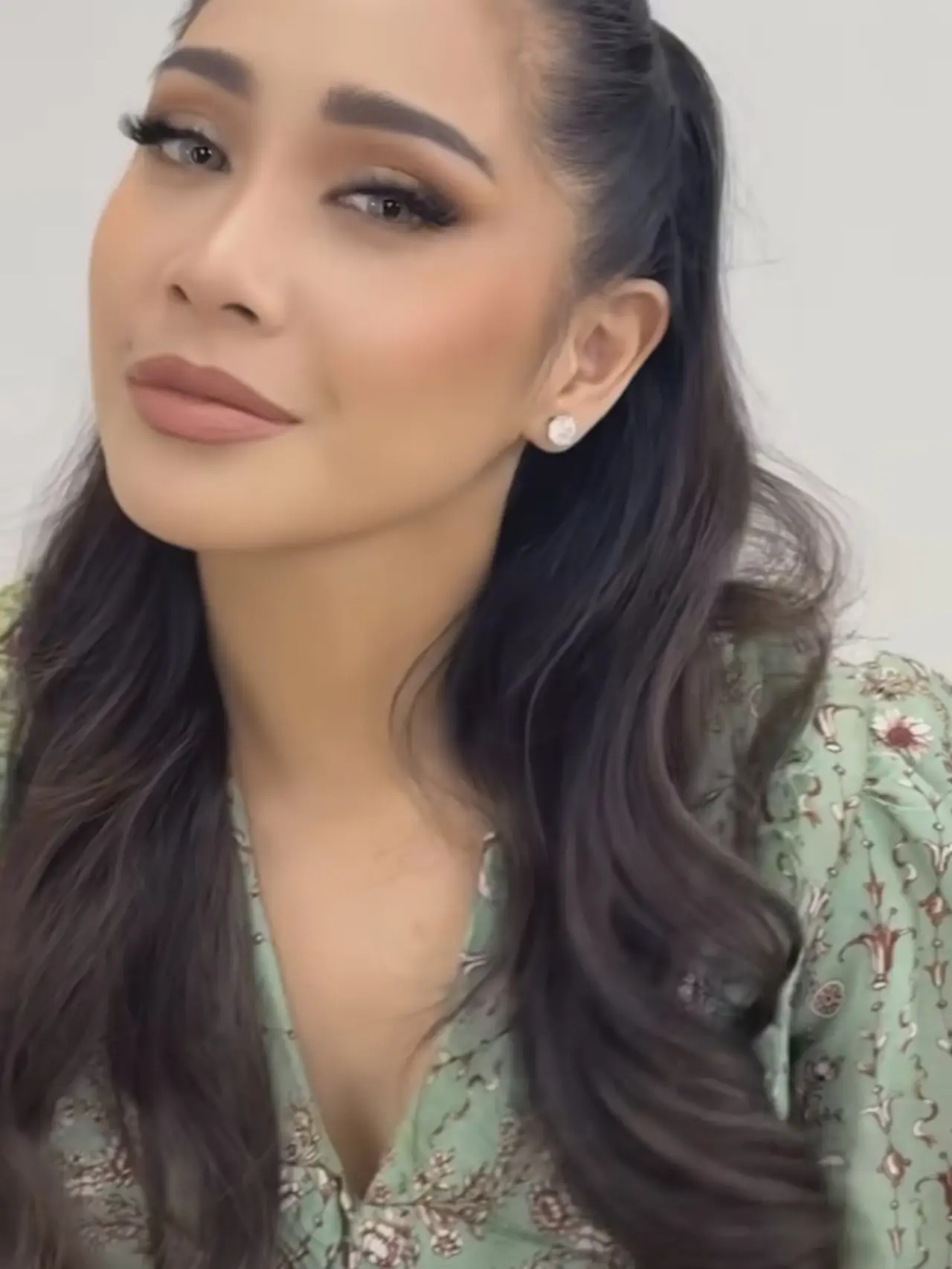 Didandani Tasya Farasya, Intip 7 Potret Terbaru Nagita Slavina dengan Makeup Bold yang Bikin ...