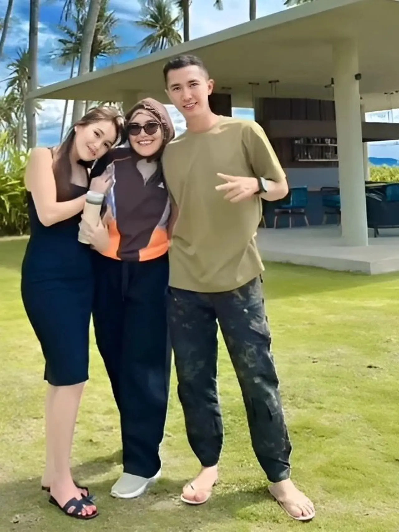 6 Potret Ayu Ting Ting dan Lettu Fardhana Liburan di Banyuwangi, Baru ...