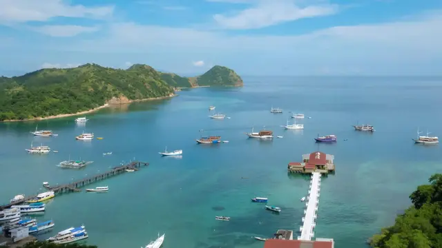 Hotel hingga Kapal Wisata di Labuan Bajo Segera Dilarang Gunakan Air Minum Kemasan Plastik ...