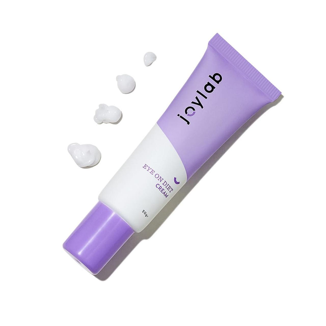 10 Eye Cream Terbaik untuk Hilangkan Mata Panda, Wajah Tampak Lebih Segar