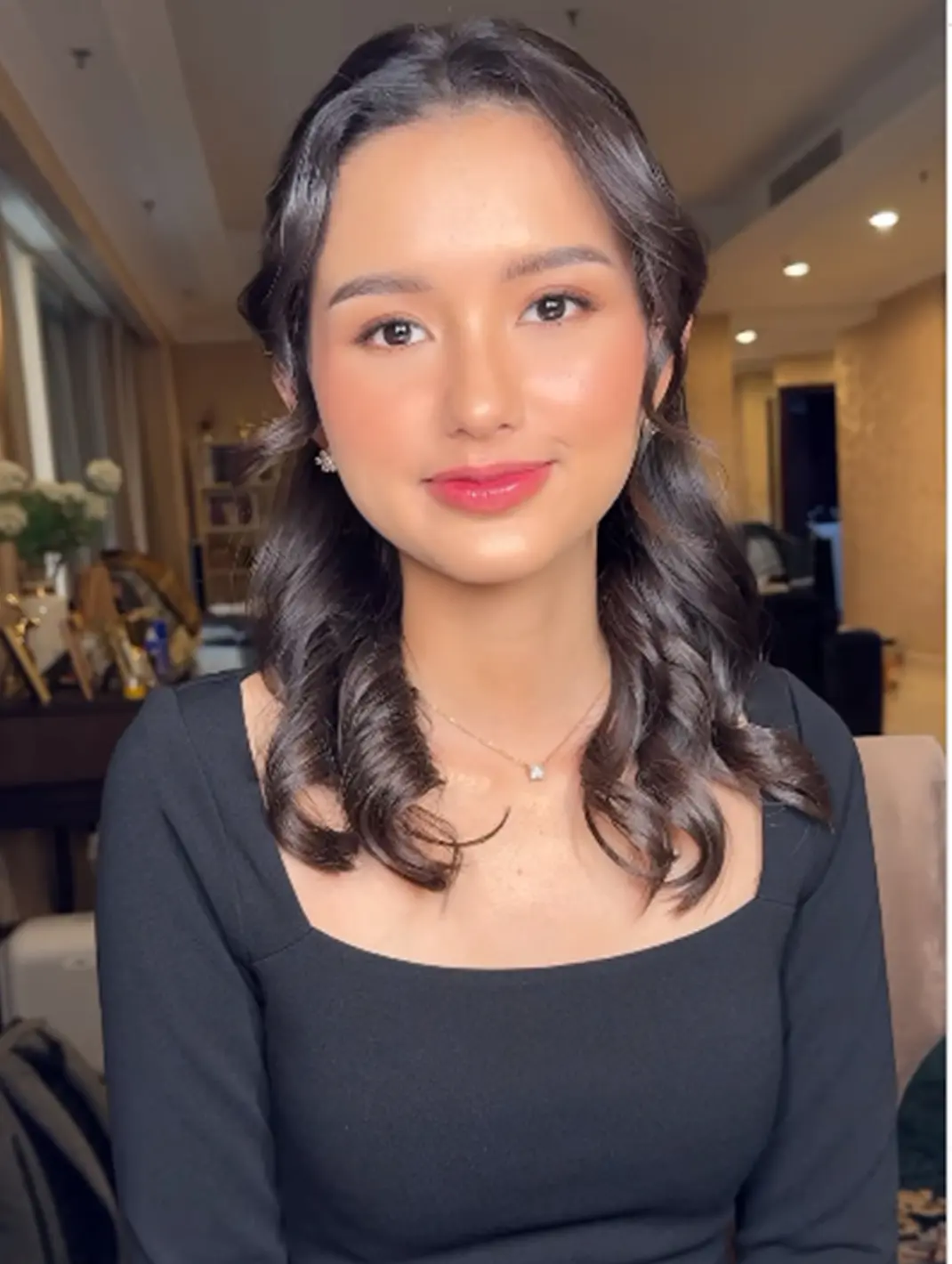 Potret Persiapan Sarah Menzel Sebelum Dilamar Azriel, Detail Makeup-nya ...