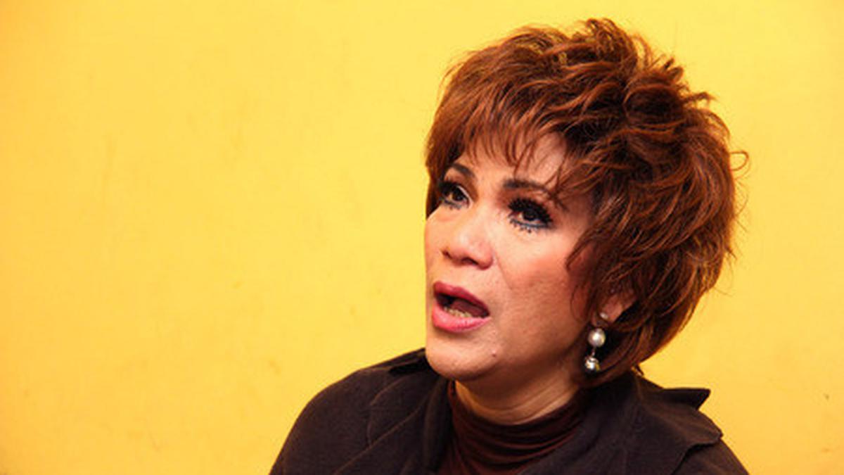 Meninggal Dunia karena Covid-19, Berikut Potret Dorce Gamalama di ...