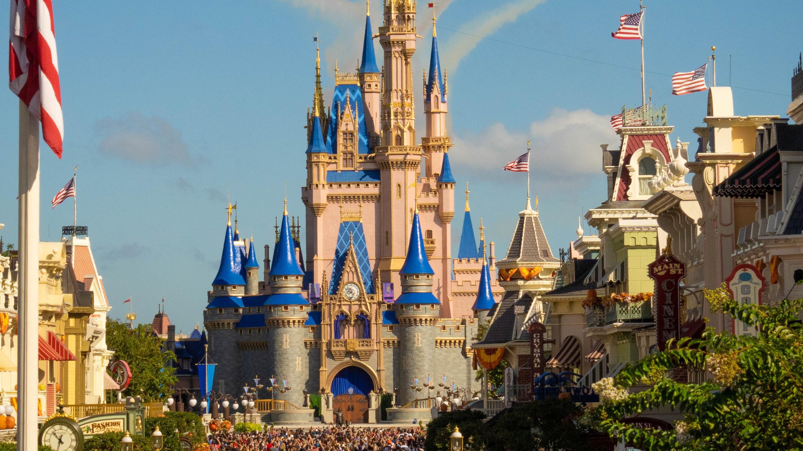 Magic Kingdom Closing Early May 2026: Dave Matthews Band Concert at SAP ...