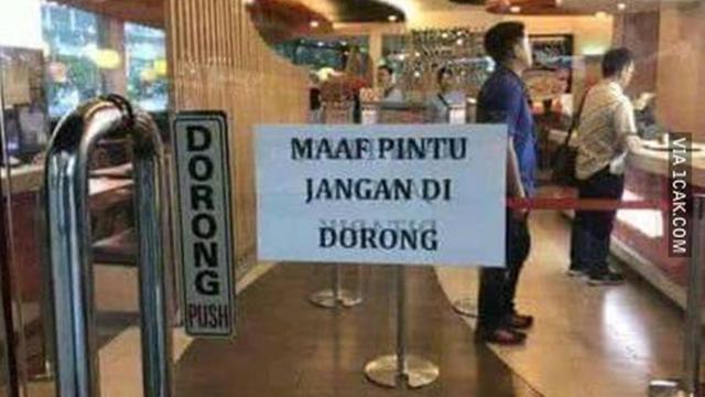 6 Tulisan Tarik Dorong di Pintu Ini Bikin Geleng Kepala - Hot Liputan6.com