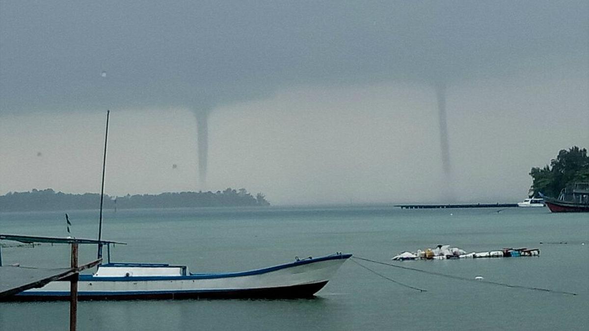 3 Puting Beliung 'Langka' di Kepulauan Seribu, Fenomena Apa? - Global ...