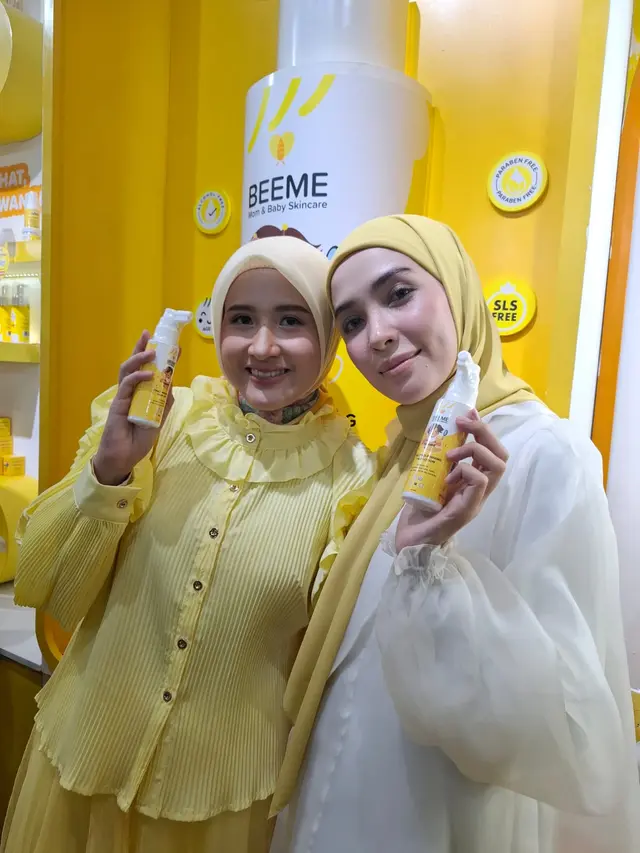 Selebgram Hamidah Rachmayanti Bagi Tips Rawat Rambut Ikal Anak, Sorot ...