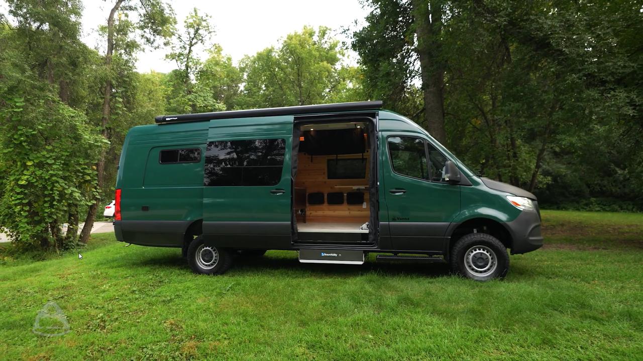Vanna Adventure Vans Kreasikan Mercedes-Benz Sprinter AWD yang Ramah ...