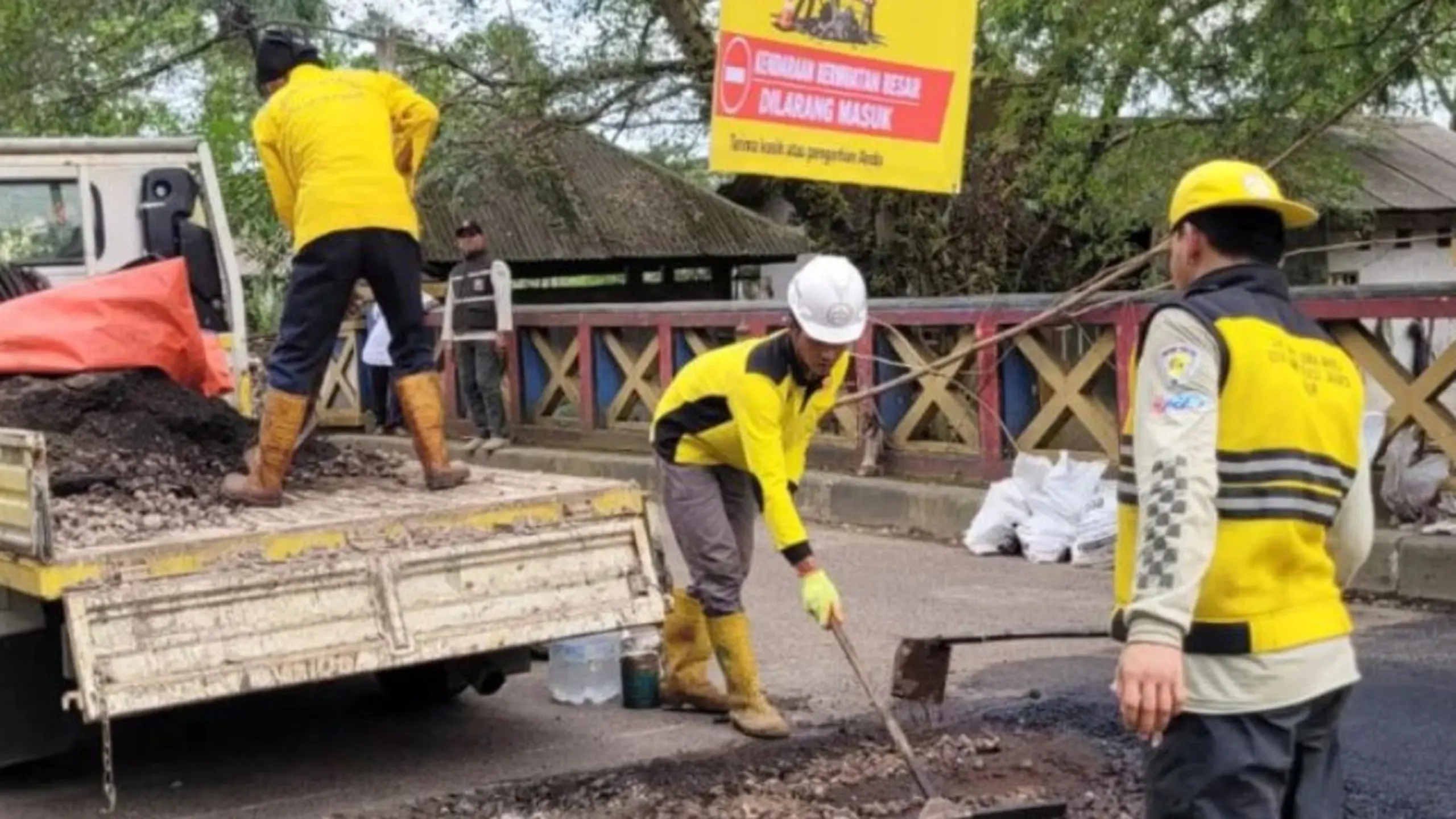 Pemadatan Diduga Tak Maksimal, Jalan di Jaktim Kerap Amblas