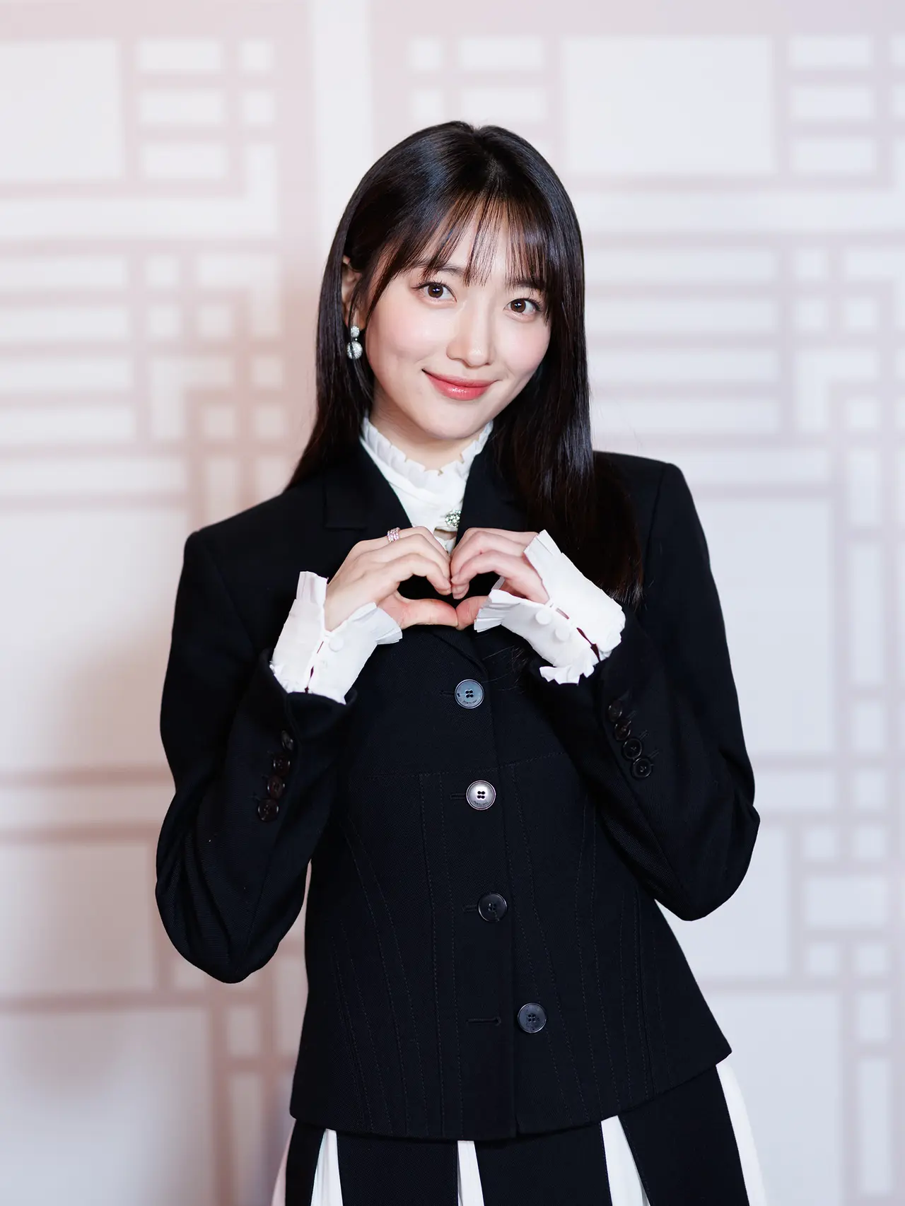 Sinopsis 'Moon In The Day', Drakor Terbaru Kim Young Dae dan Pyo Ye Jin ...