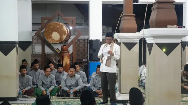 Saat Mahfud Md Mengenang Gus Dur dan Kiai Langitan - News Liputan6.com