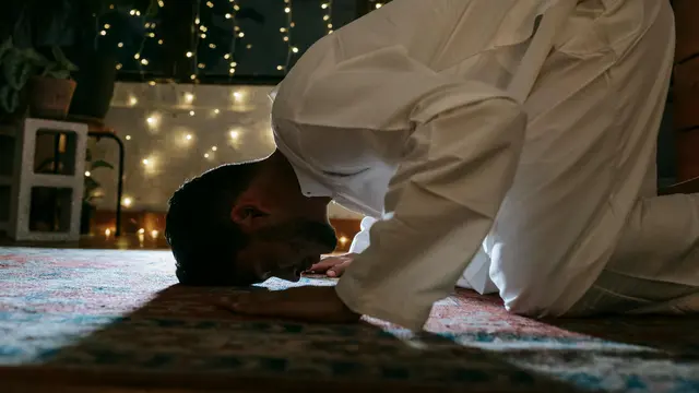 Sholat Witir Ibadah yang Disukai Allah SWT, Jumlah Rakaat hingga Bacaannya