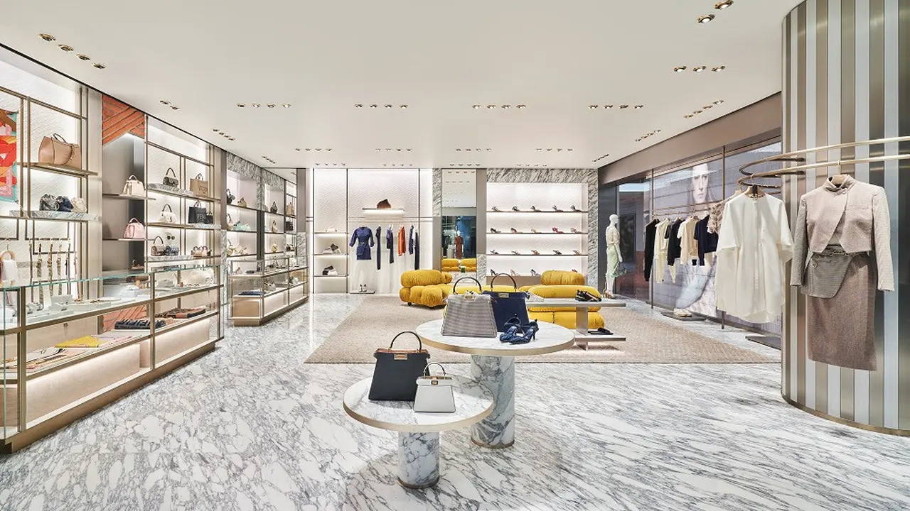 Wajah Baru Butik FENDI di Plaza Senayan, Harmonisasi antara Warisan ...