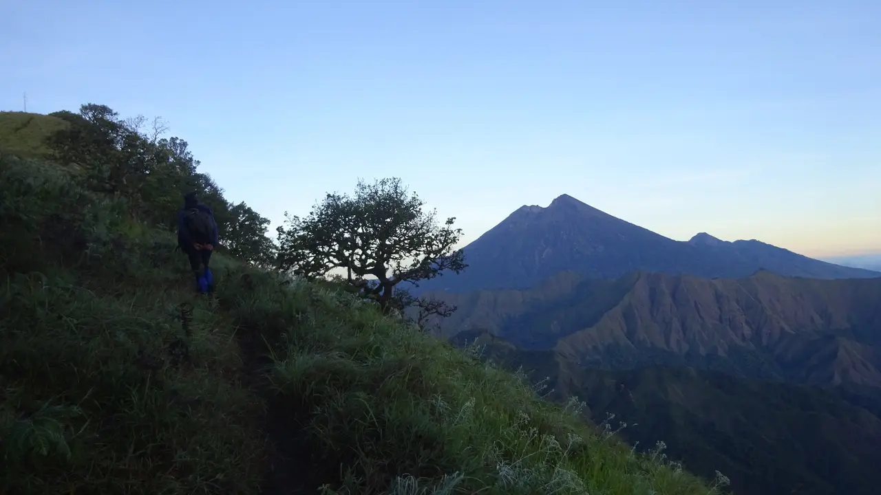 6 Fakta Menarik Gunung Sempana, Bagian 7 Summit di Sembalun Rinjani ...