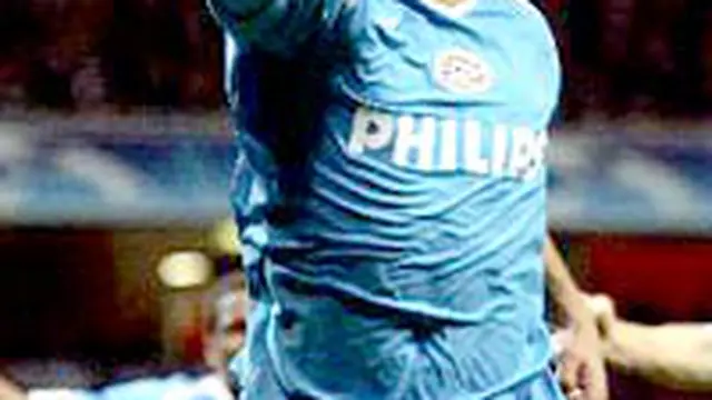 Nilai Transfer Alex Hanya 1 dolar AS? - Bola Liputan6.com