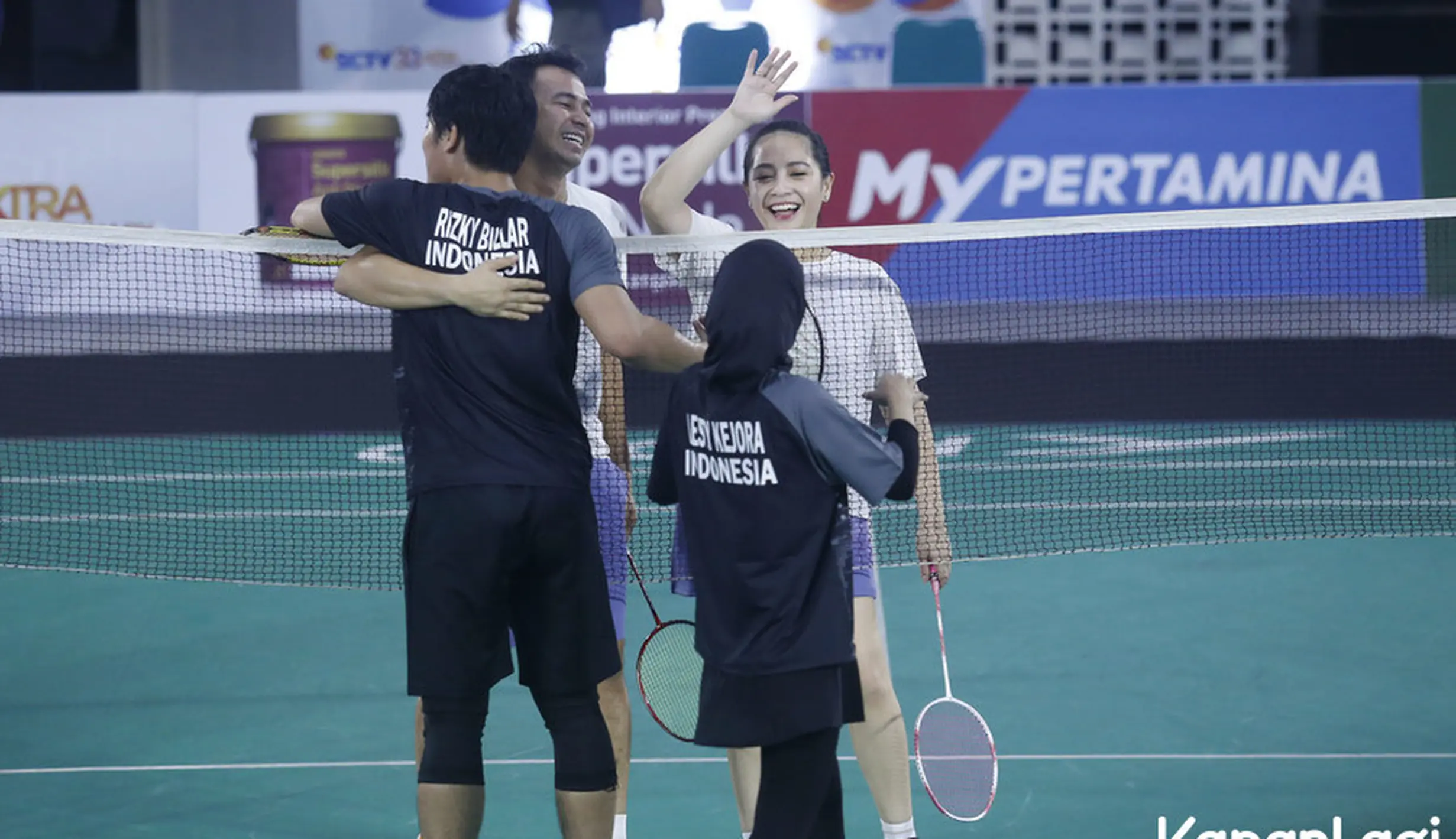 10 Potret Raffi Ahmad-Nagita Slavina Lawan Lesti-Rizky Billar di ...