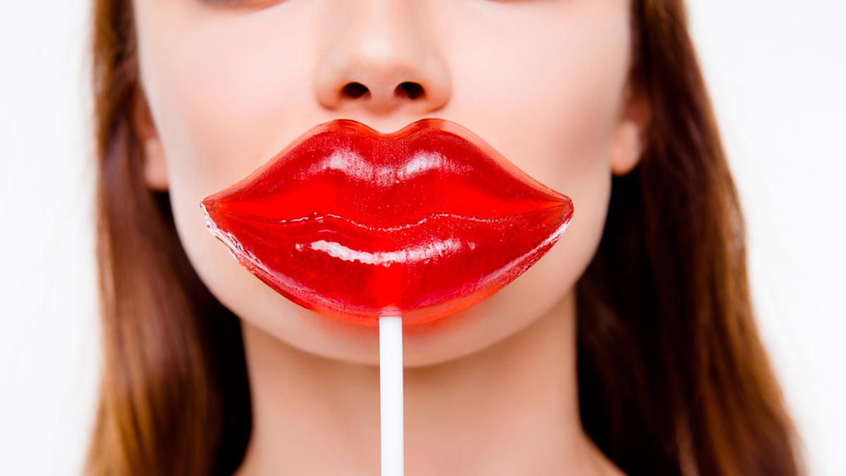7 Tips Membuat Bibir Terlihat Plumping dan Seksi - Beauty Fimela.com