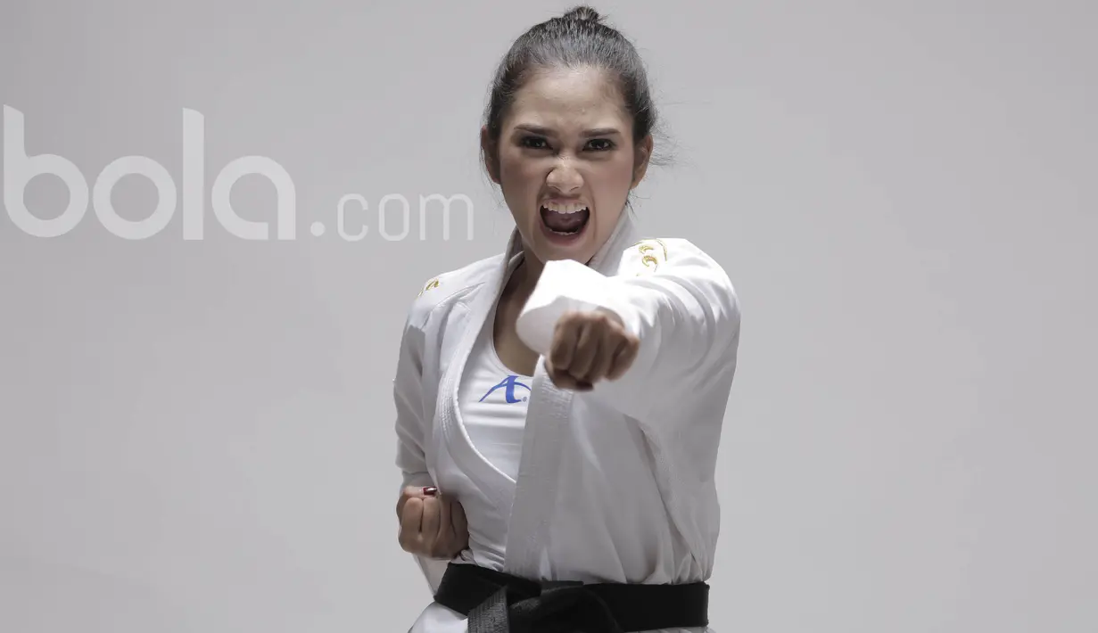 Bintang Bola Anniversary: Claresta Taufan, Karateka yang Multitalenta ...