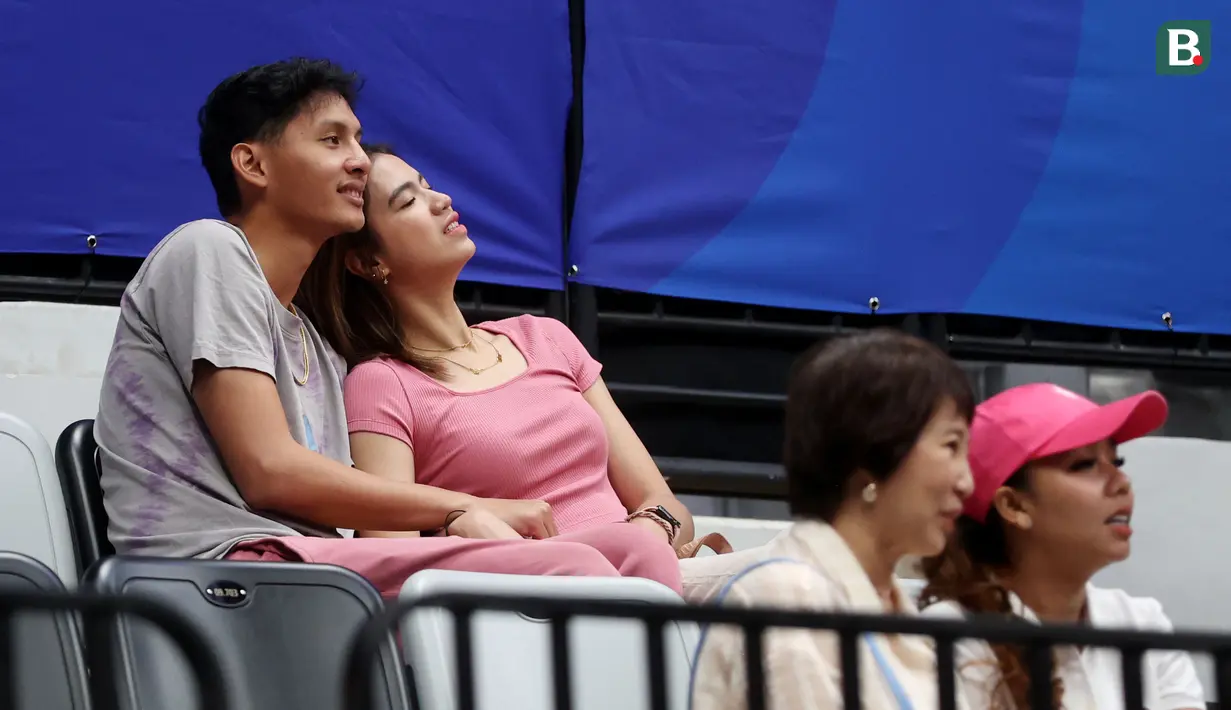 Foto: Romantisnya Daniel Wenas dan Shella Bernadetha Saat Nonton Piala ...