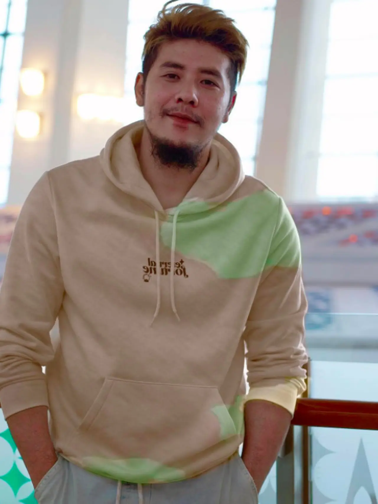 Resmi Tunangan dengan Via Vallen, Ini 6 Potret Vokalis Papinka Chevra ...