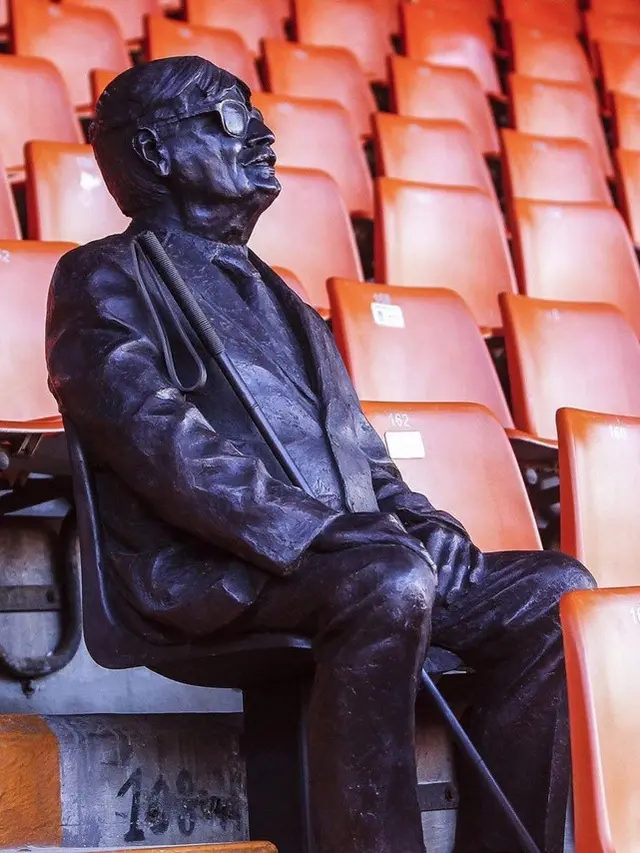 Bukan Hiasan Biasa, 5 Patung Ini Ternyata Miliki Makna Tersembunyi ...