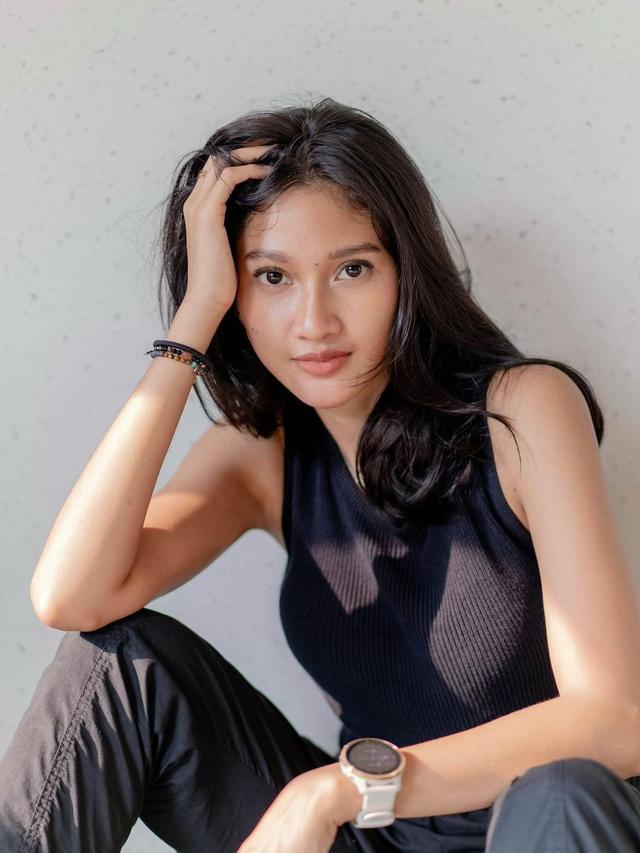 7 Pesona Claresta Taufan, Atlet Karate yang Kini Kian Populer di Layar Kaca - Hot Liputan6.com