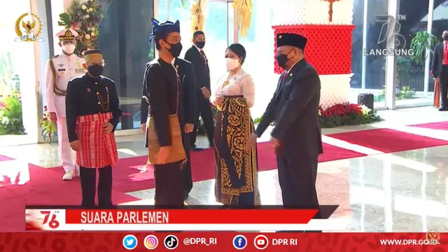Puan Maharani Pakai Baju Adat Payas Agung Bali di Sidang Tahunan 2021 - News Liputan6.com
