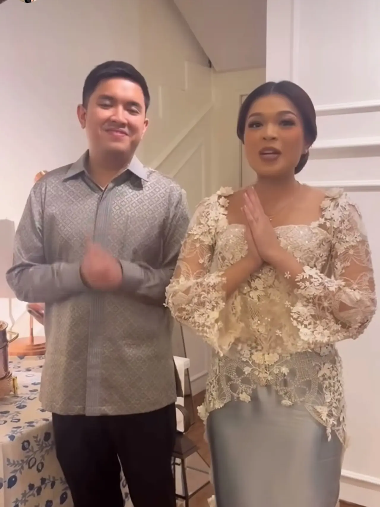 7 Potret Oza Rangkuti Lamar Kekasih, Terungkap Pekerjaan Calon Istri ...