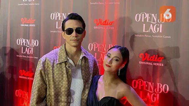 Darius Sinathrya Akting Perdana dengan Naomi Zaskia di Series Open BO ...