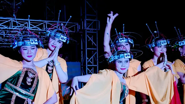 Uniknya Kolaborasi Penari Lengger dengan ISSS, Meramu Sinyal dari Luar ...