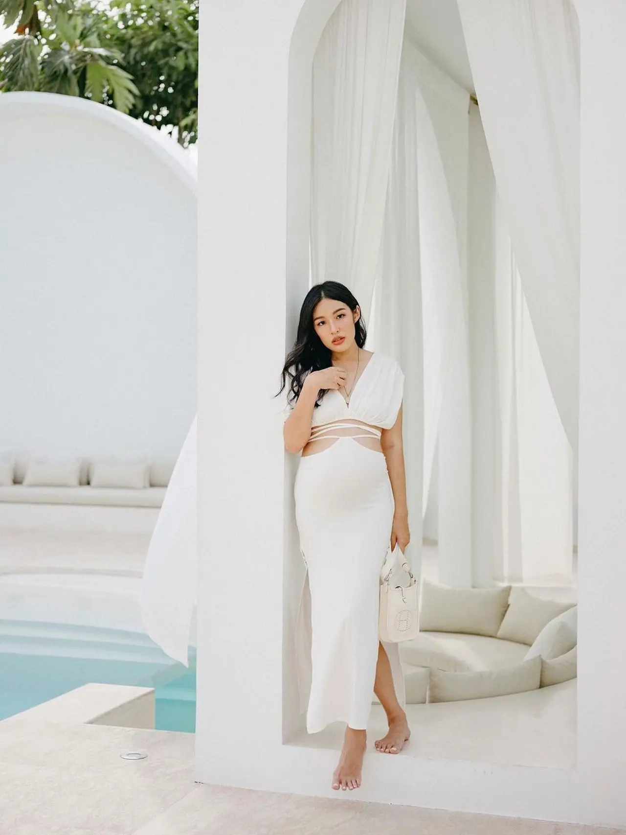 7 Potret Maternity Shoot Tiffany Istri Chef Arnold, Baby Bump Curi ...