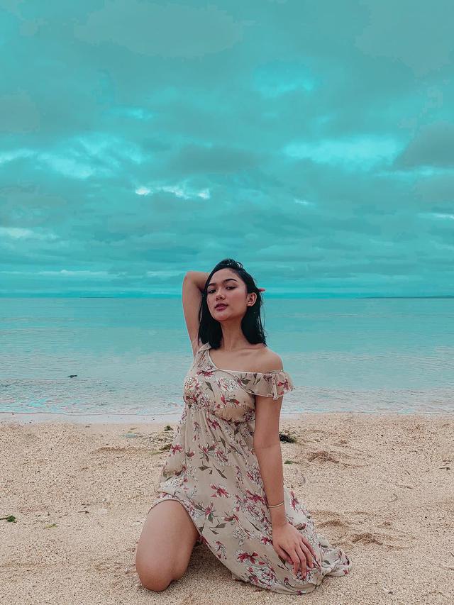 Cantik, Potret Marion Jola dengan Dress Santai - Entertainment Fimela.com