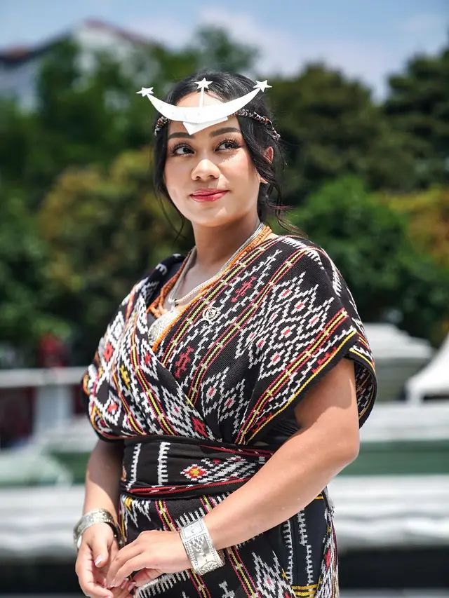 8 Potret Verrel Bramasta & Zita Anjani di Upacara Peringatan 17 Agustus ...