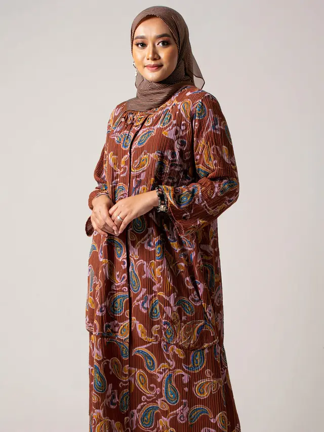 7 Model Gamis Crinkle Motif Terbaru 2025, Cocok untuk Arisan hingga ...