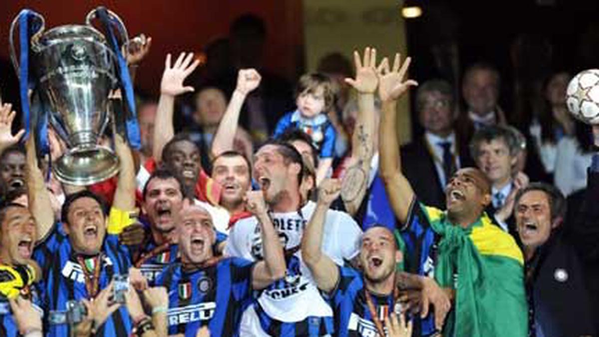 Milito Bawa Inter Treble - Bola Liputan6.com