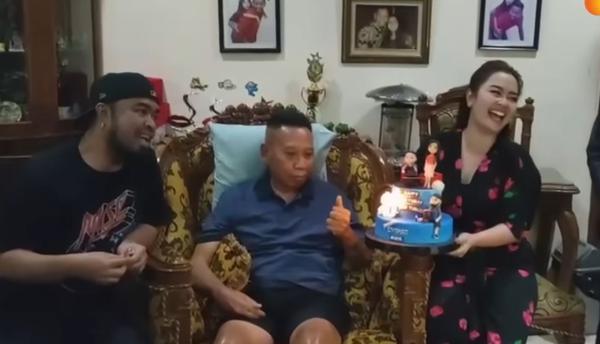 Sinopsis Film CJ7 Kisah Persahabatan Anak Stephen Chow dengan Alien ...