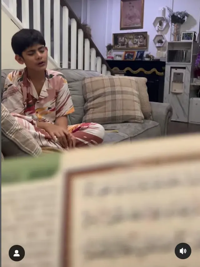 6 Momen King Faaz Anak Fairuz A Rafiq Murojaah Hafalan Al-Qur'an Usai Sahur, Banjir Pujian - Hot ...