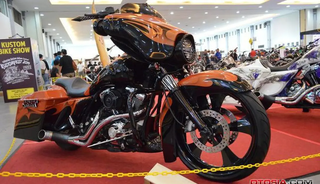 Custom Baggers - Kustomfest 2014 - Photo Otosia.com