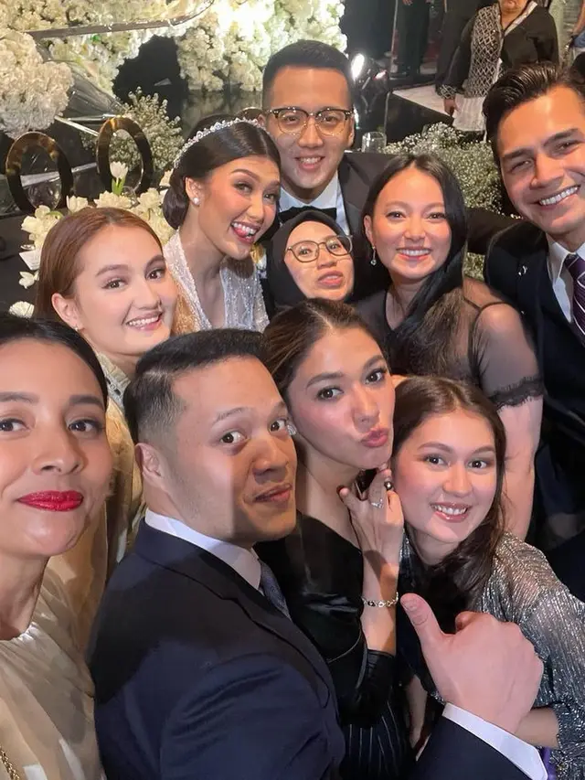 Sah Jadi Suami Istri, Ini 6 Potret Pernikahan Shaura Nabilla dan Ichwan ...