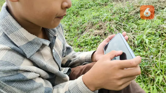 Jaga Si Kecil di Ranah Daring, Presiden Prabowo Resmikan PP tentang Tata Kelola Digital untuk ...