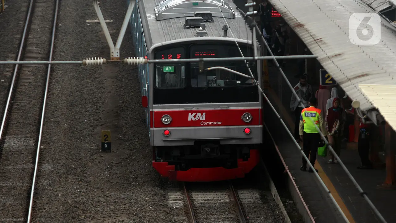 3 Rangkaian KRL Baru Impor dari Jepang Tiba di Indonesia Akhir 2024 ...