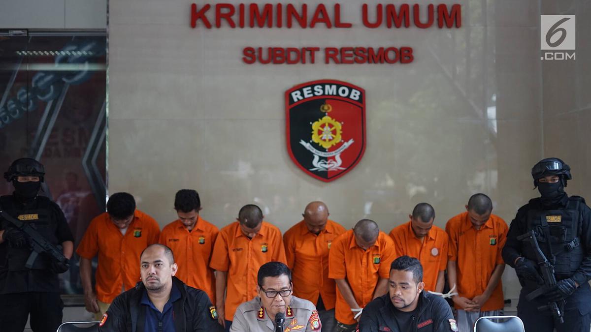 FOTO: Polisi Tangkap Pelaku Pencurian ATM dan Penipuan - Foto Liputan6.com