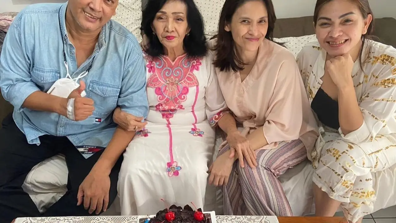 Donny Kesuma Meninggal Dunia di Usia 55 Tahun, Ini 6 Potret Kenangannya ...
