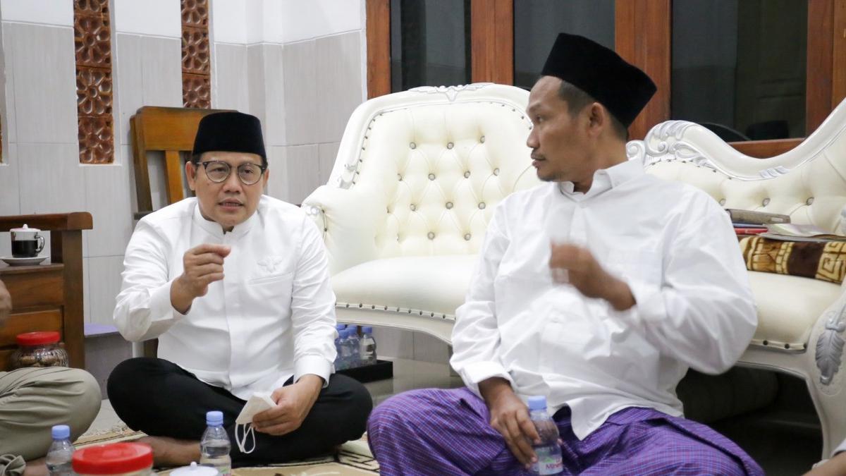 Tertawa Lepas, Momen Cak Imin Silaturahmi ke Gus Baha di Rembang ...