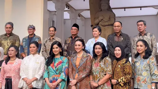 Gaya Kembar Istri Menteri Annisa Pohan dan Ayu Heni Rosan di Reopening Museum Nasional Indonesia ...