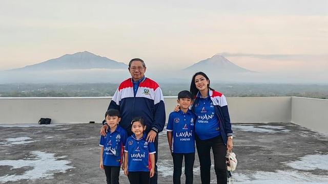 7 Potret Aliya Rajasa Liburan ke Magelang dan Pacitan Bersama Keluarga ...