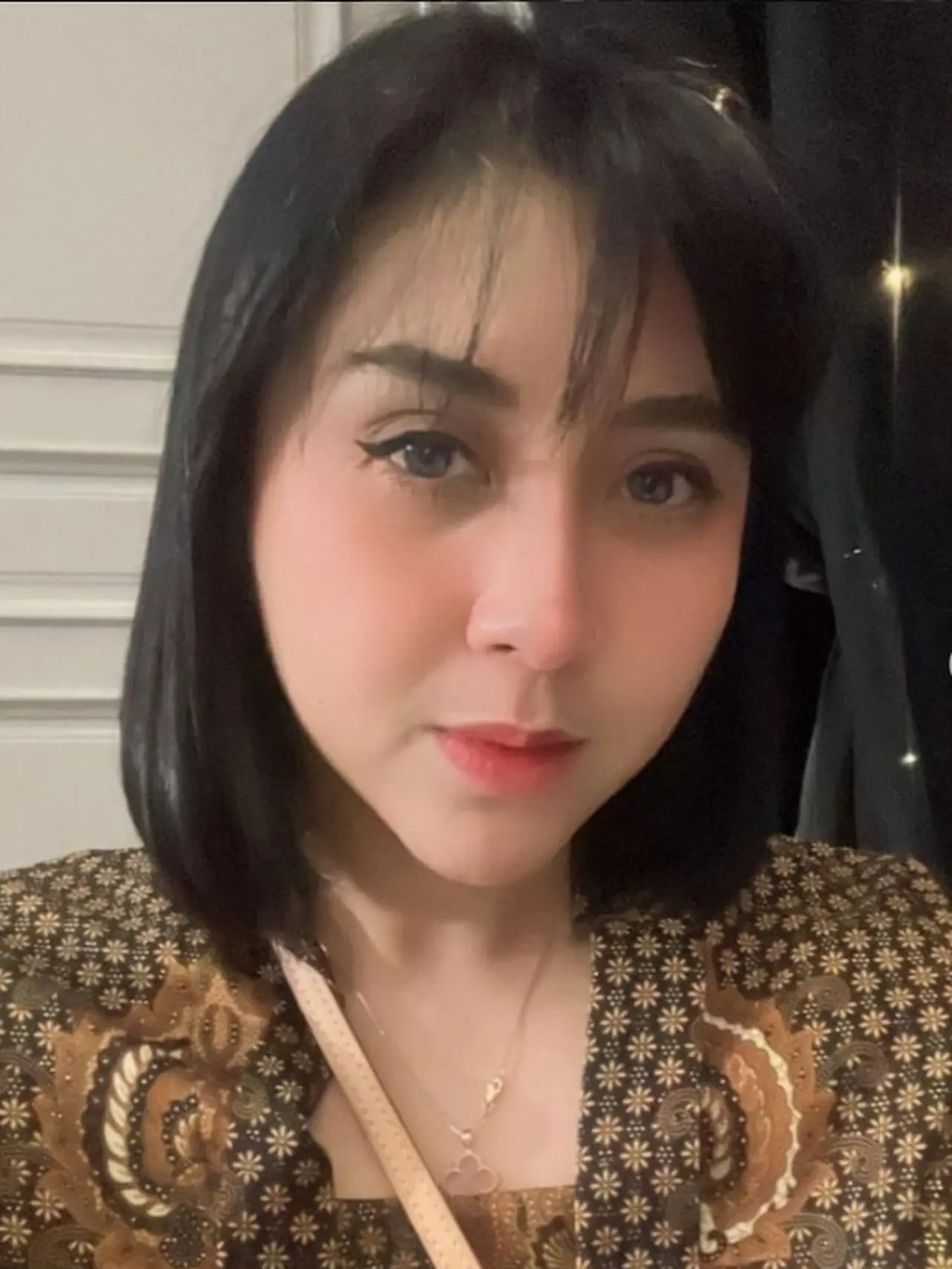 11 Potret Anyar Errina GD, Pemeran Laga Cantik yang Beri Jawaban Bijak ...