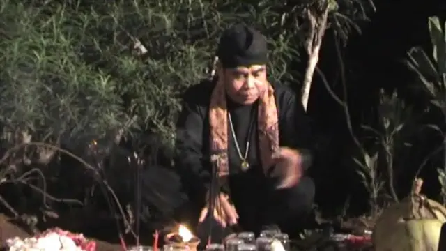 Begini Cara Kerja Pawang Hujan Mengendalikan Hujan - Regional Liputan6.com