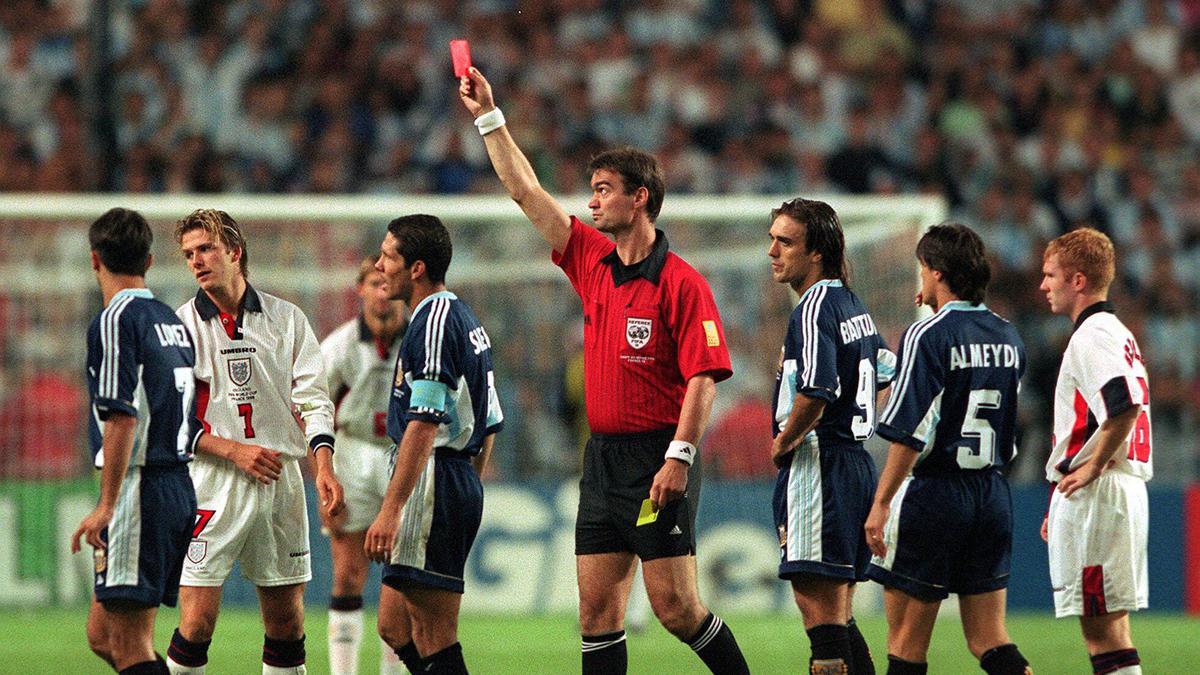 Kartu Merah di Piala Dunia 1998, Insiden yang Bikin David Beckham Jadi ...