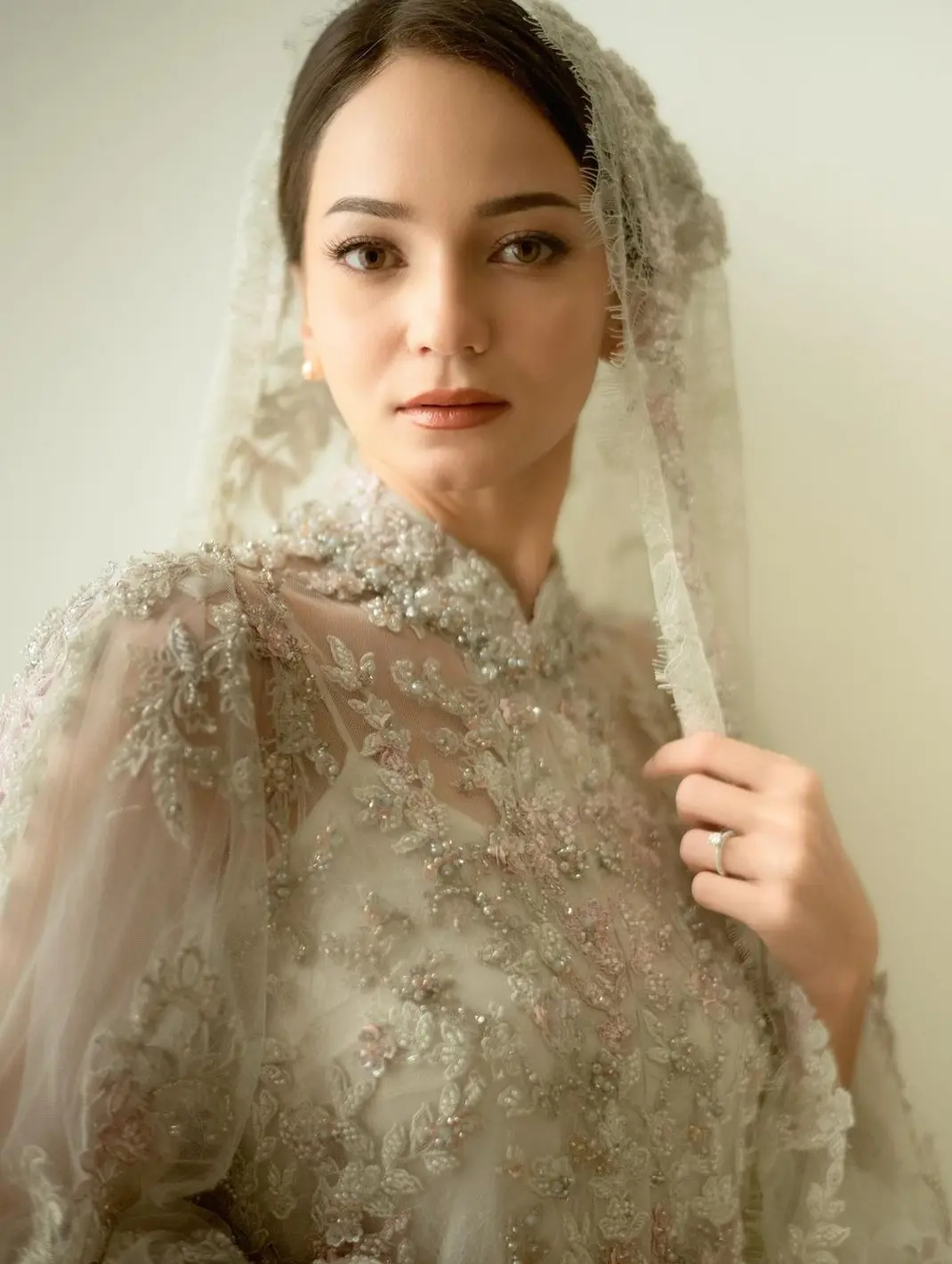 Detail Makeup Look Enzy Storia yang Banjir Pujian, Mulai dari Lamaran ...