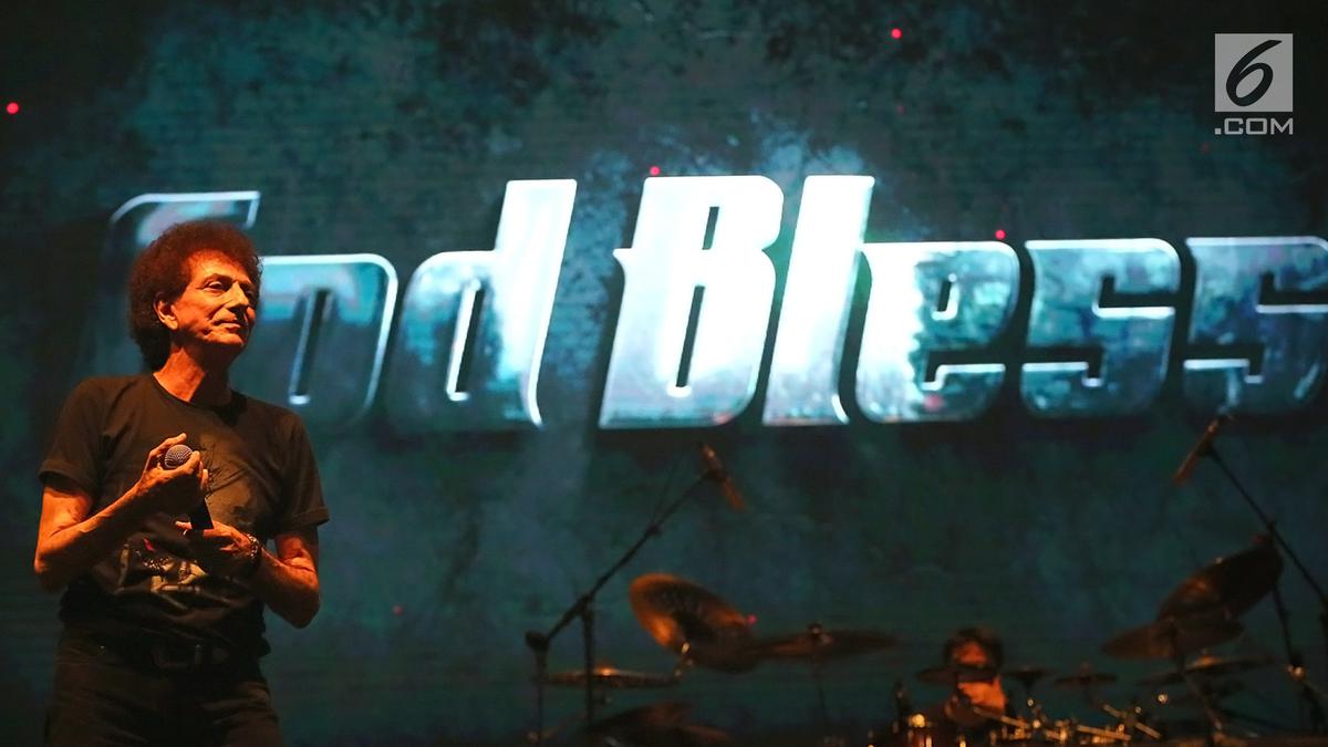 FOTO: Penampilan God Bless Gebrak Panggung Jogjarockarta 2018 - Foto ...